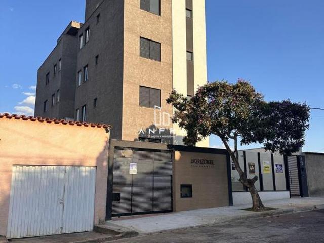 Cobertura com spa no Brasil Industrial Barreiro
