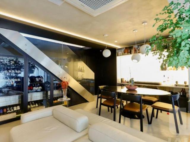 Cobertura com Terraço, Jacuzzi e Vista Livre em Perdizes