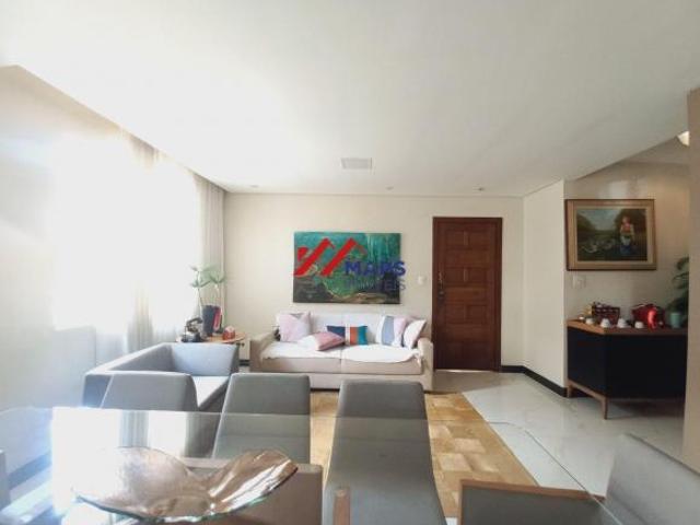 Cobertura com três quartos, suíte no bairro Sagrada Família Belo Horizonte/MG