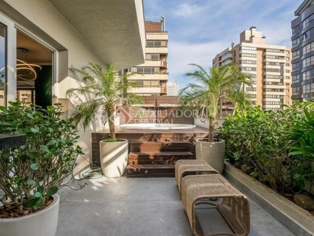 COM PISCINA E MOBILIADA!