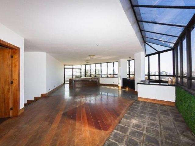 Cobertura com vista de 360° na Av.Silva Jardim