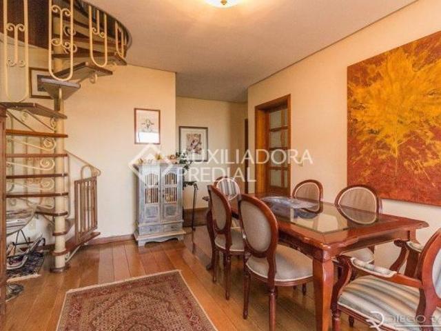 COBERTURA COM VISTA E PRIVACIDADE EM CONDOMINIO COM INFRA
