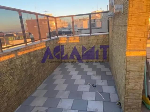 Cobertura com vista privilegiada para entrada do condominio