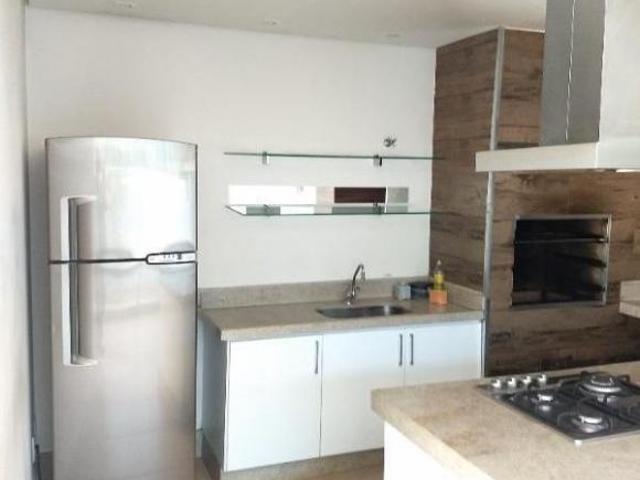 COBERTURA COM 03 QUARTOS + 224m2 ARMÁRIOS LINDA VISTA