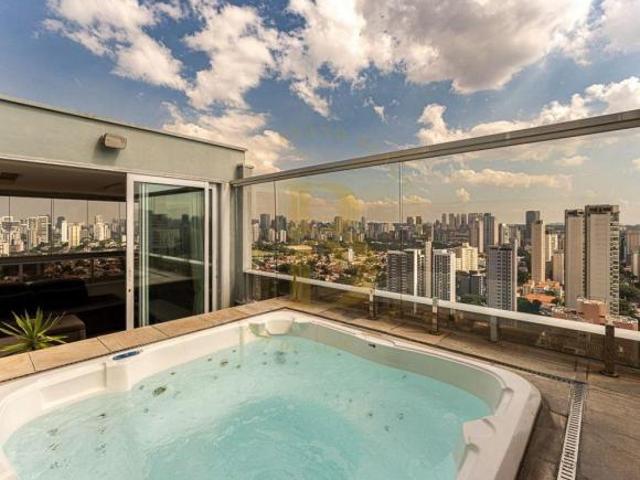 Cobertura com 143 m², 2 quartos sendo 2 suítes à venda no bairro Vila Olímpia