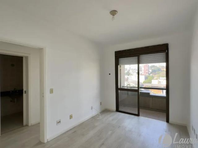 Cobertura com 174m² de frente 3 dormitórios em ótima localização no menino deus