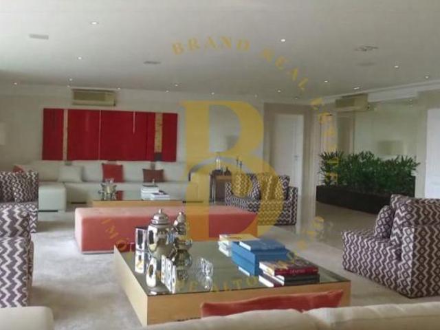 Cobertura com 1200 m², 4 quartos sendo 4 suítes à venda no bairro Jardim Guedala