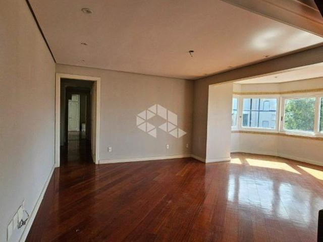 Cobertura com 275m² perto da Praça da Encol