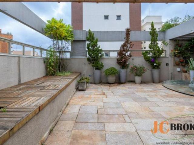 Cobertura com 287 m² de área útil