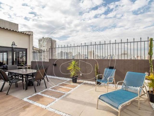 COBERTURA COM 209M²