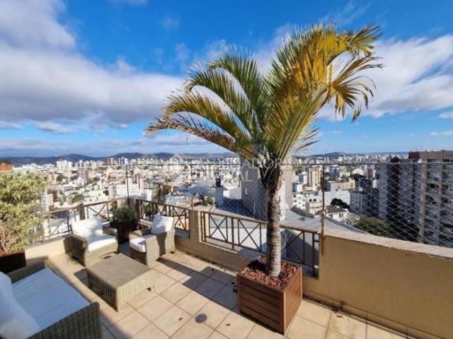 Cobertura com 210 m2 no bairro Bela Vista