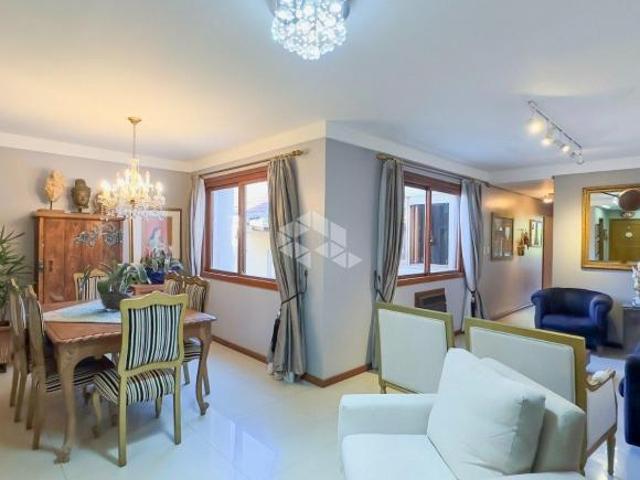 Cobertura com 219m² e 4 quartos à venda no bairro Petrópolis
