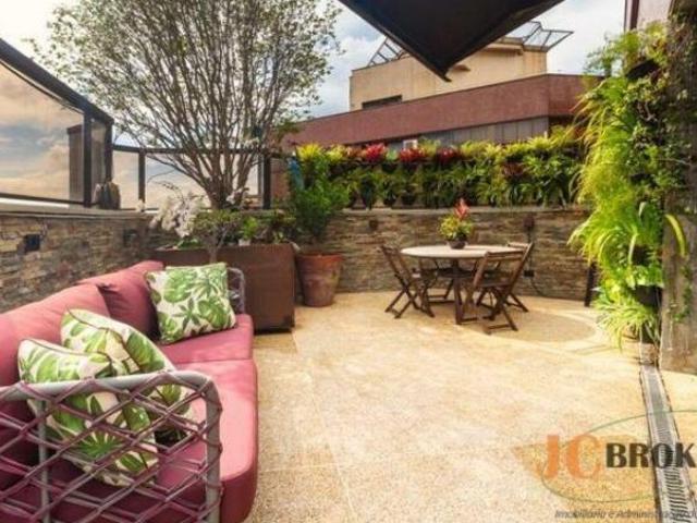 Cobertura com 220m², 3 suítes