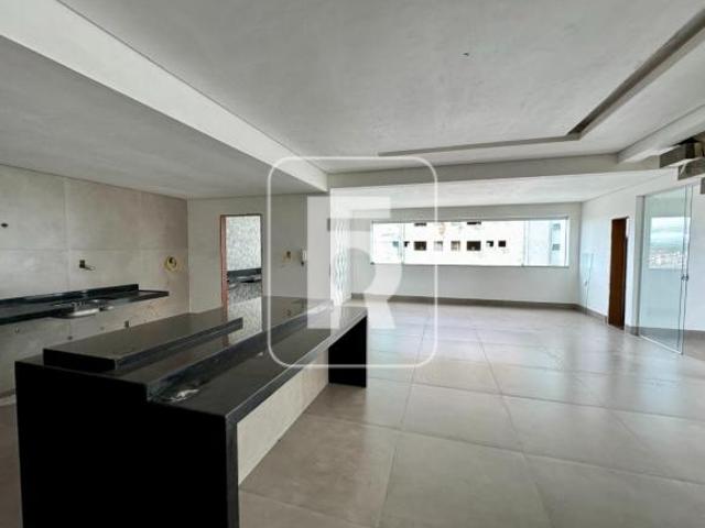 Cobertura com 2 dormitórios à venda, 296 m² por R$ 1.400.000,00 Campo Alegre Conselheiro Lafaiet