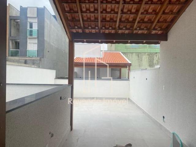 Cobertura com 2 dormitórios sendo 1 suíte com 100 m2, sendo 50m2 + 50 m2, 2 vagas de garagem Vila