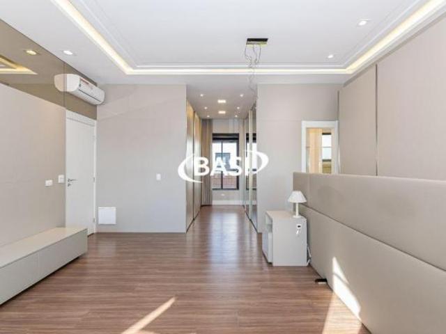 Cobertura com 2 suites e 4 vagas de garagem