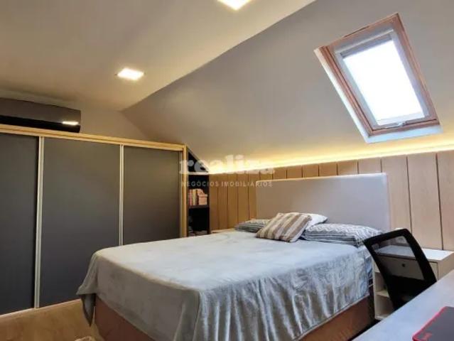 Cobertura com 2 suites em canela