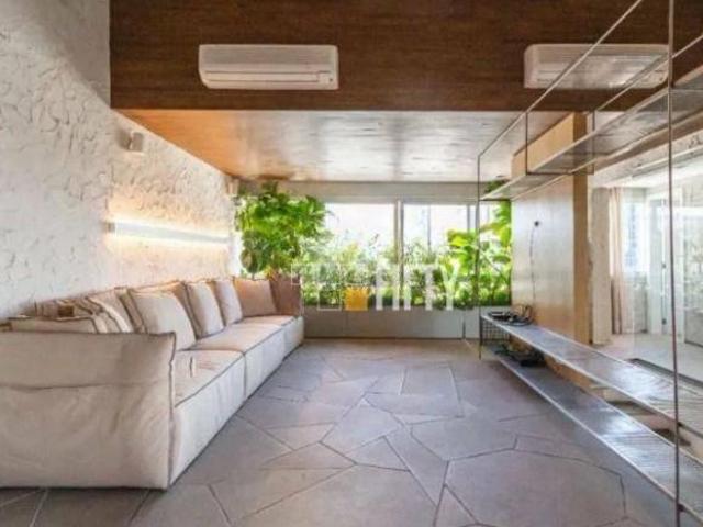 Cobertura com 2 suítes para venda ou aluguel, 197m², Itaim Bibi, SP