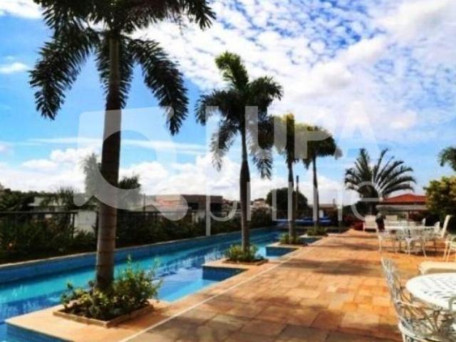 COBERTURA COM 2 QUARTOS E 1 VAGA DE GARAGEM Á VENDA NO TREMEMBÉ
