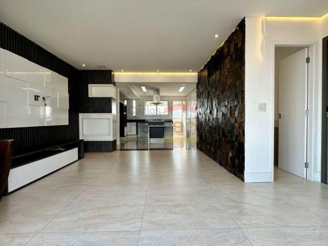 Cobertura com 2 Quartos e 4 banheiros à Venda, 400 m²
