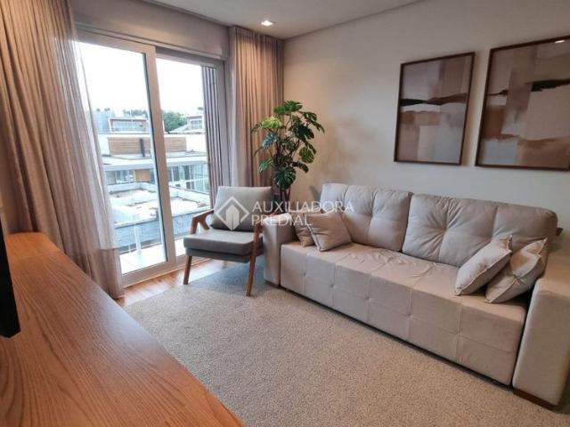 Cobertura com 2 quartos e 80m² para alugar em Carniel, Gramado