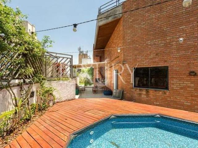 Cobertura com 360 m², 3 quartos sendo 2 suítes à venda na Vila Beatriz