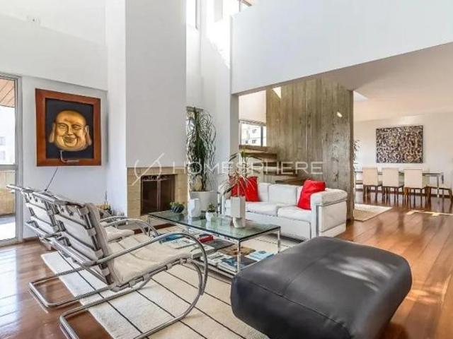 Cobertura com 300 m², 3 suítes à venda no bairro Moema Pássaros