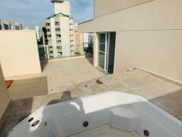 Cobertura com 306 m² de área útil, 4 dormitórios sendo 3 suítes, 7 vagas de garagem