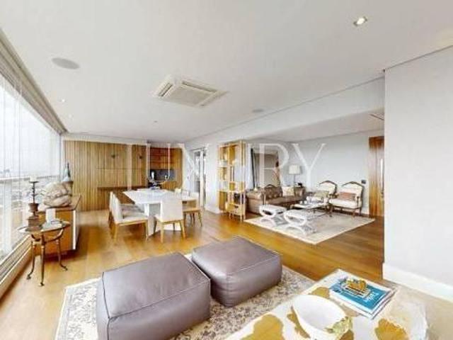 Cobertura com 330 m², 4 quartos sendo 4 suítes à venda no bairro Alto Da Lapa