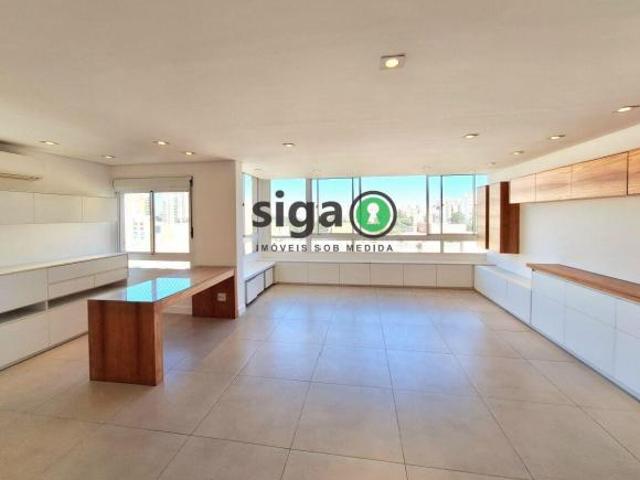 Cobertura com 3 dormitórios, 260m2, 3 vagas de garagem à venda no Panamby