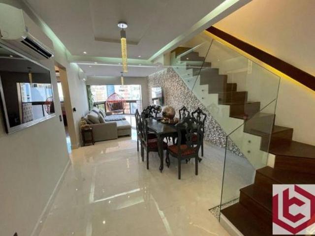 Cobertura com 3 dormitórios à venda, 137 m² por R$ 1.900.000,00 Aparecida Santos/SP