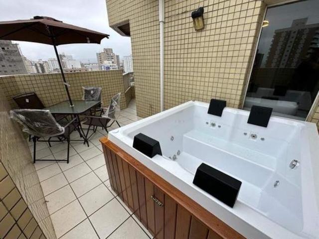 Cobertura à venda no Bairro Aviação Praia Grande com 3 dormitórios, 2 suítes e varanda gourmet