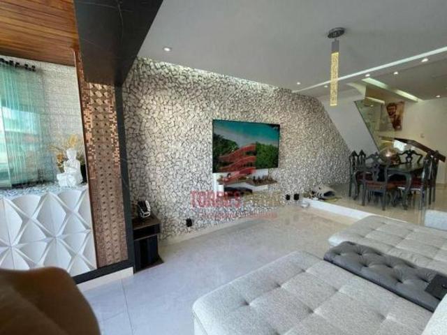 Cobertura com 3 dormitórios à venda, 198 m² por R$ 1.900.000,00 Aparecida Santos/SP