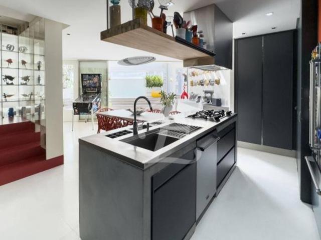 Cobertura com 3 dormitórios à venda, 202 m² por R$ 4.500.000,00 Moema São Paulo/SP