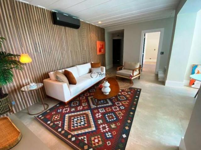 Cobertura com 3 dormitórios à venda, 280 m² por R$ 2.500.000,00 E