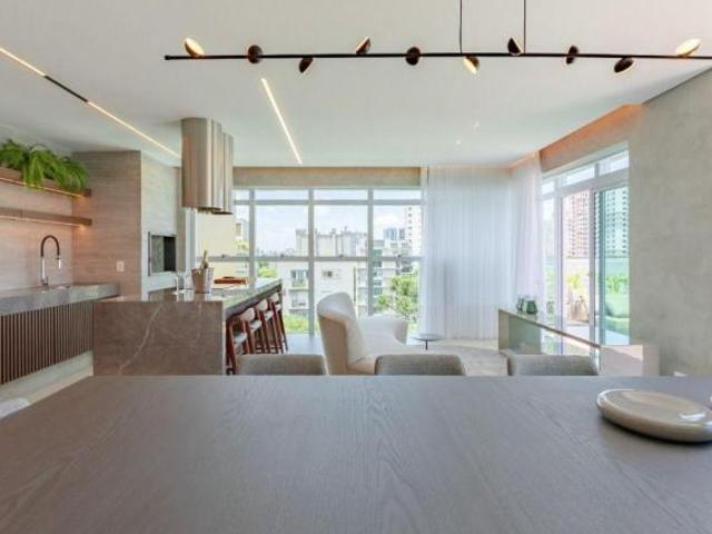 Cobertura com 3 dormitórios à venda, 286 m² por R$ 3.990.000,00 Cabral Curitiba/PR