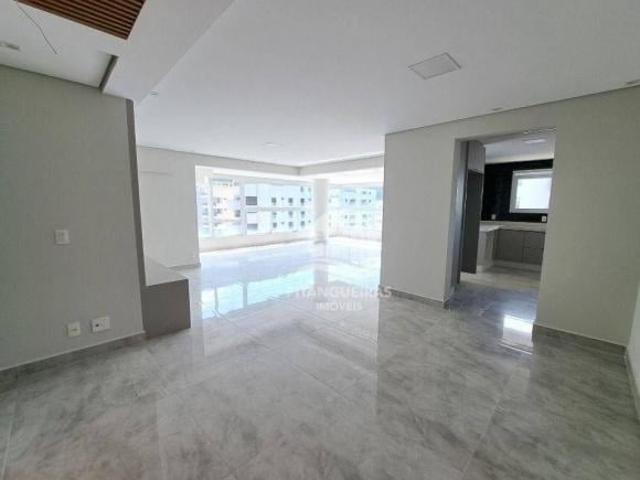 Cobertura com 3 dormitórios à venda, 290 m² por R$ 2.450.000,00 Pitangueiras Guarujá/SP