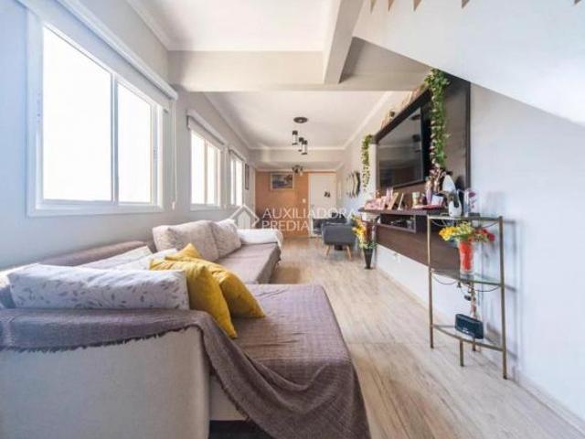 COBERTURA COM 3 DORMITÓRIOS, ESPAÇO GOURMET E 2 VAGAS NO BAETA NEVES!