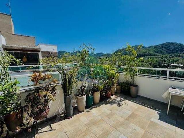 Cobertura com 3 dorms. Estufa I,Ubatuba R$ 680 mil, Cod: 2866