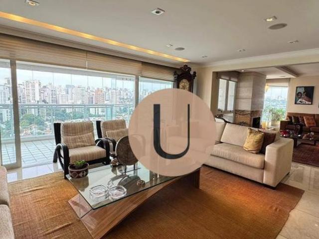 Cobertura com 3 suites à venda, 847 m² por R$ 8.500.000 Pacaembu São Paulo/SP