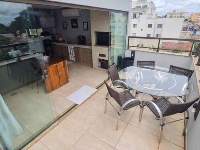 Cobertura com 3 quartos à venda, Bairro Santa Mônica Uberlândia/MG