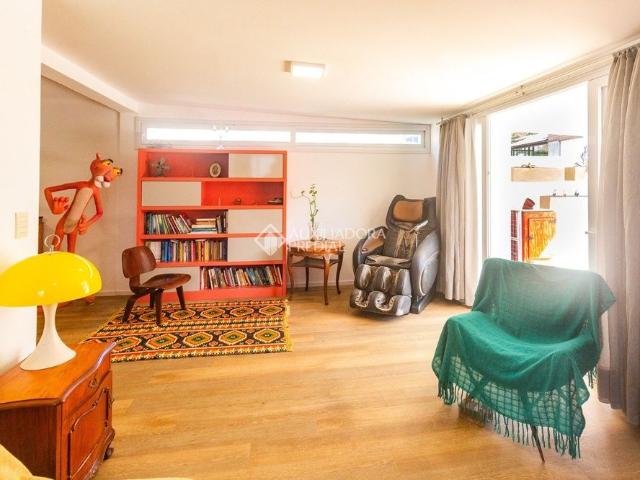 Cobertura com 3 quartos e 140m² para alugar em Petrópolis, Porto Alegre