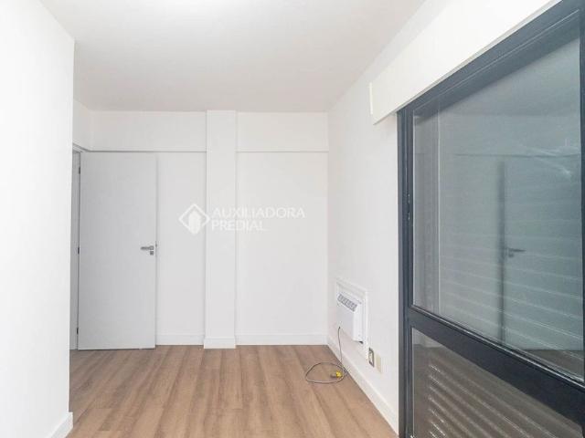 Cobertura com 3 quartos e 117m² para alugar em Moinhos de Vento, Porto Alegre