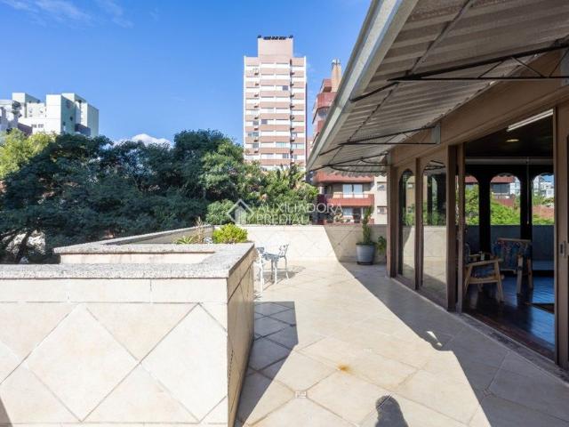 Cobertura com 3 quartos e 200m² para alugar em Petrópolis, Porto Alegre
