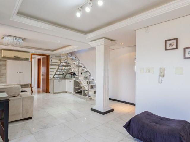 Cobertura com 3 quartos e 236m² para alugar em Jardim Europa, Porto Alegre
