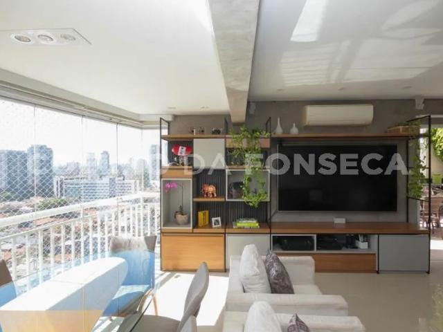 Cobertura com 3 Quartos e 2 banheiros à Venda, 220 m² por R$ 2.000.000