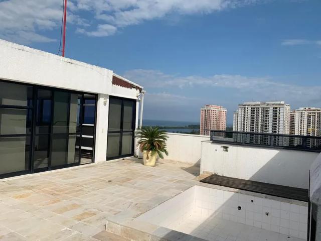 Cobertura com 3 Quartos e 3 banheiros à Venda, 235 m² por R$ 2.800.001