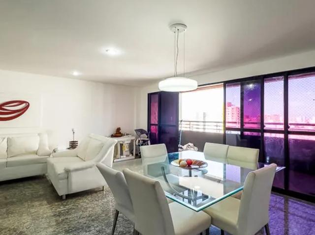 Cobertura com 3 Quartos e 4 banheiros à Venda, 232 m² por R$ 1.300.000
