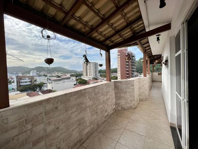 Cobertura com 3 Quartos e 4 banheiros à Venda, 270 m² por R$ 1.500.000