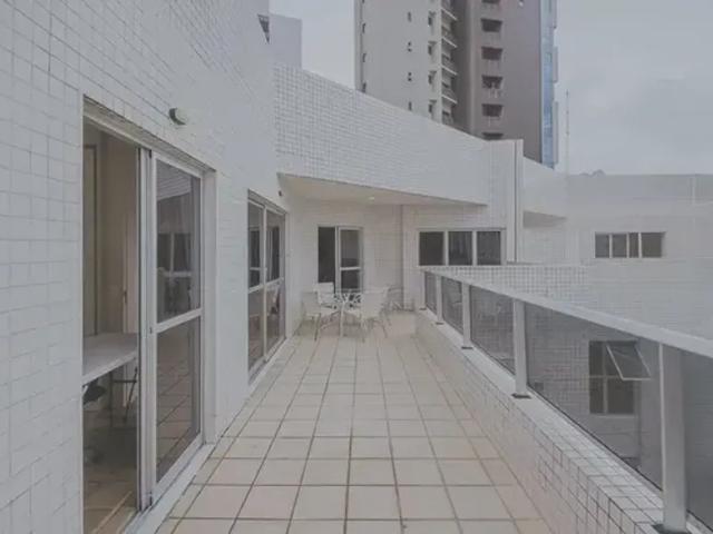 Cobertura com 3 Quartos e 4 banheiros à Venda, 362 m² por R$ 1.895.000